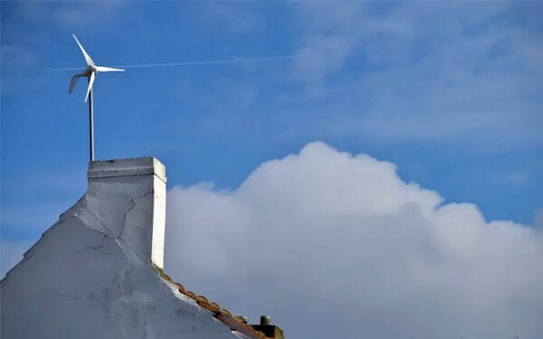 Best Tips for Choosing a Small Wind Turbine | Expert Guide 2025